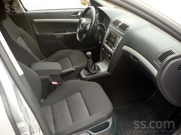 Grey Skoda Octavia 2012 in Cesis, with an engine capacity of 2.00 L and mileage of 0 thousand km for 3990 €, photo 9 on AUTOMOTO.COM.LV
