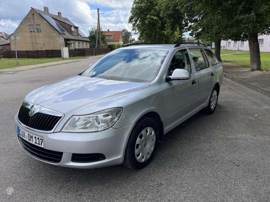 Pelēks Skoda Octavia 2012 Biržai, ar dzinēja tilpumu 1.40 L un nobraukumu 200 tūkst. km par 3350 €, foto 4 vietnē AUTOMOTO.COM.LV