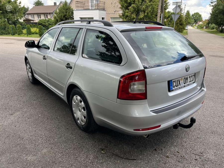 Pelēks Skoda Octavia 2012 Biržai, ar dzinēja tilpumu 1.40 L un nobraukumu 200 tūkst. km par 3350 €, foto 5 vietnē AUTOMOTO.COM.LV