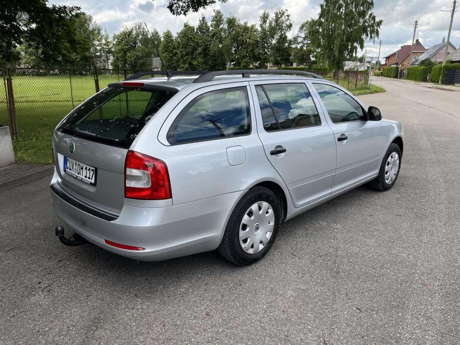Pelēks Skoda Octavia 2012 Biržai, ar dzinēja tilpumu 1.40 L un nobraukumu 200 tūkst. km par 3350 €, foto 6 vietnē AUTOMOTO.COM.LV