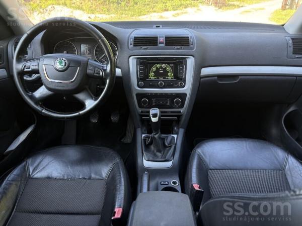 Grey Skoda Octavia 2012 in Dobele, with an engine capacity of 1.60 L and mileage of 360 thousand km for 2600 €, photo 6 on AUTOMOTO.COM.LV