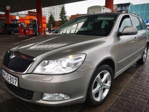 Pelēks Skoda Octavia 2012 Viļņa, ar dzinēja tilpumu 1.60 L un nobraukumu 149 tūkst. km par 2950 €, foto  vietnē AUTOMOTO.COM.LV