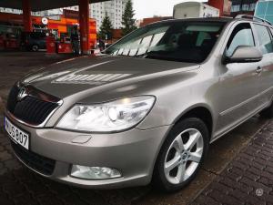 Pelēks Skoda Octavia 2012 Viļņa, ar dzinēja tilpumu 1.60 L un nobraukumu 149 tūkst. km par 2950 €, foto 7 vietnē AUTOMOTO.COM.LV