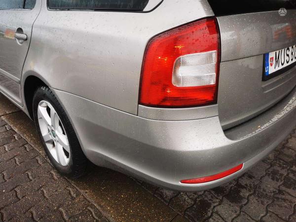 Grey Skoda Octavia 2012 in Vilnius, with an engine capacity of 1.60 L and mileage of 149 thousand km for 2950 €, photo 8 on AUTOMOTO.COM.LV