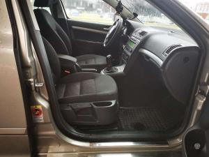 Pelēks Skoda Octavia 2012 Viļņa, ar dzinēja tilpumu 1.60 L un nobraukumu 149 tūkst. km par 2950 €, foto 21 vietnē AUTOMOTO.COM.LV