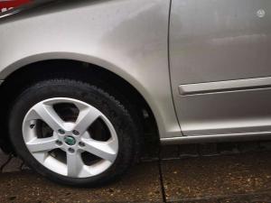 Pelēks Skoda Octavia 2012 Viļņa, ar dzinēja tilpumu 1.60 L un nobraukumu 149 tūkst. km par 2950 €, foto 23 vietnē AUTOMOTO.COM.LV