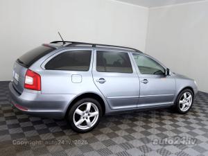 Grey Skoda Octavia 2012 in Tallinn, with an engine capacity of 1.60 L and mileage of 349 thousand km for 2199 €, photo 4 on AUTOMOTO.COM.LV