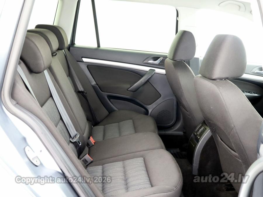 Grey Skoda Octavia 2012 in Tallinn, with an engine capacity of 1.60 L and mileage of 349 thousand km for 2199 €, photo 8 on AUTOMOTO.COM.LV