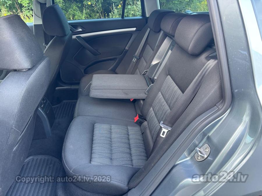 Pelēks Skoda Octavia 2012 Tallina, ar dzinēja tilpumu 1.60 L un nobraukumu 350 tūkst. km par 2999 €, foto 6 vietnē AUTOMOTO.COM.LV