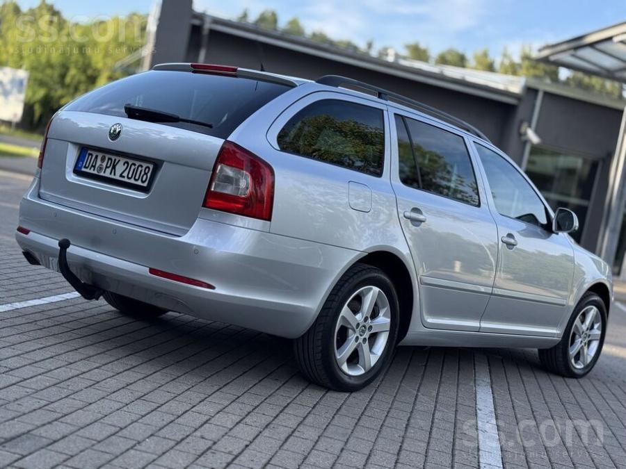Grey Skoda Octavia 2012 in Jurmala, with an engine capacity of 2.00 L and mileage of 278 thousand km for 4100 €, photo 3 on AUTOMOTO.COM.LV