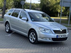 Grey Skoda Octavia 2012 in Jurmala, with an engine capacity of 2.00 L and mileage of 278 thousand km for 4100 €, photo 4 on AUTOMOTO.COM.LV