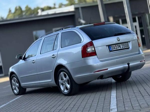 Pelēks Skoda Octavia 2012 Jūrmala, ar dzinēja tilpumu 2.00 L un nobraukumu 278 tūkst. km par 4100 €, foto 4 vietnē AUTOMOTO.COM.LV