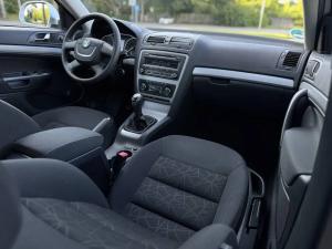 Pelēks Skoda Octavia 2012 Jūrmala, ar dzinēja tilpumu 2.00 L un nobraukumu 278 tūkst. km par 4100 €, foto 6 vietnē AUTOMOTO.COM.LV