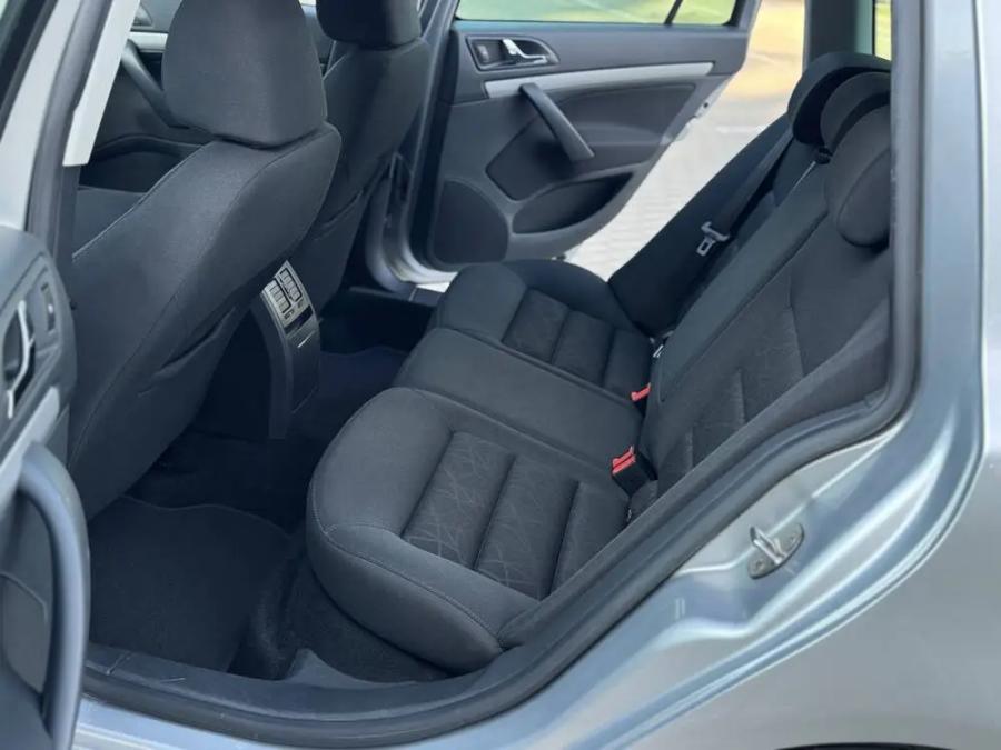 Pelēks Skoda Octavia 2012 Jūrmala, ar dzinēja tilpumu 2.00 L un nobraukumu 278 tūkst. km par 4100 €, foto 8 vietnē AUTOMOTO.COM.LV