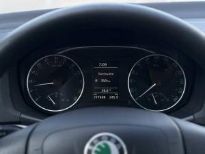 Pelēks Skoda Octavia 2012 Jūrmala, ar dzinēja tilpumu 2.00 L un nobraukumu 278 tūkst. km par 4100 €, foto 18 vietnē AUTOMOTO.COM.LV