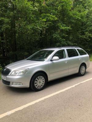Grey Skoda Octavia 2012 in Marijampole, with an engine capacity of 1.60 L and mileage of 300 thousand km for 3500 €, photo 3 on AUTOMOTO.COM.LV