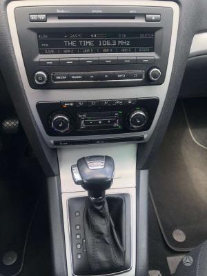 Grey Skoda Octavia 2012 in Marijampole, with an engine capacity of 1.60 L and mileage of 300 thousand km for 3500 €, photo 10 on AUTOMOTO.COM.LV