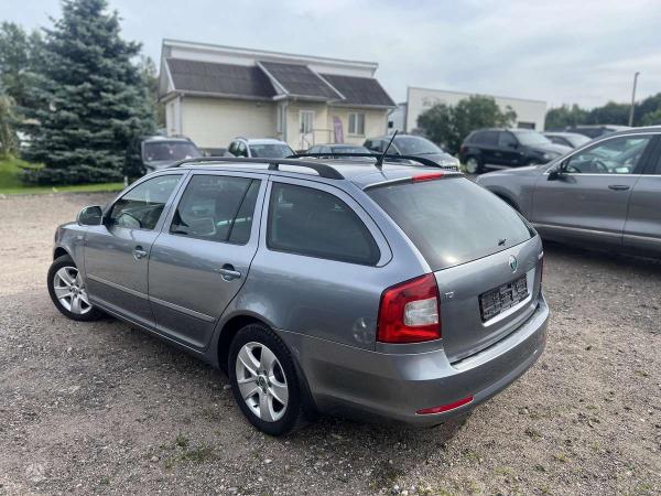 Grey Skoda Octavia 2012 in Utena, with an engine capacity of 1.60 L and mileage of 204 thousand km for 3950 €, photo 7 on AUTOMOTO.COM.LV