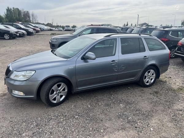 Grey Skoda Octavia 2012 in Utena, with an engine capacity of 1.60 L and mileage of 204 thousand km for 3950 €, photo 8 on AUTOMOTO.COM.LV