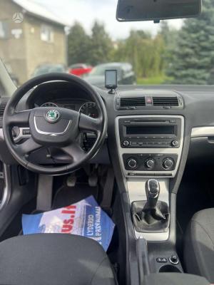 Grey Skoda Octavia 2012 in Utena, with an engine capacity of 1.60 L and mileage of 204 thousand km for 3950 €, photo 11 on AUTOMOTO.COM.LV
