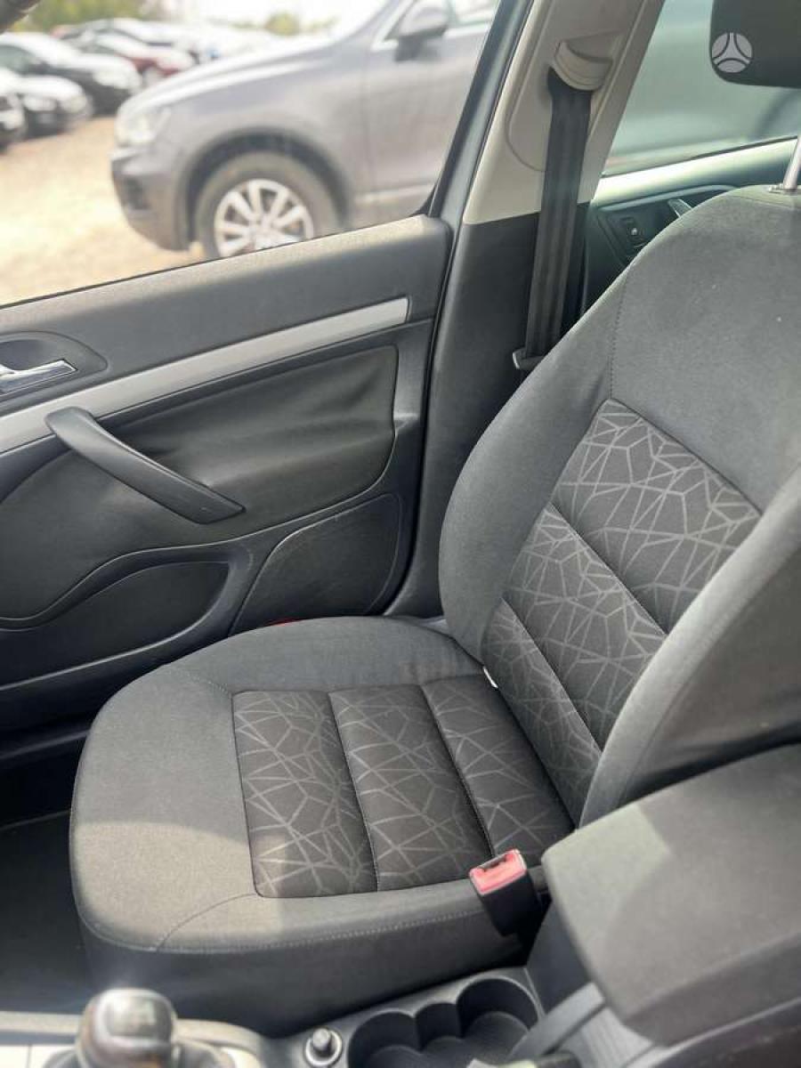 Grey Skoda Octavia 2012 in Utena, with an engine capacity of 1.60 L and mileage of 204 thousand km for 3950 €, photo 15 on AUTOMOTO.COM.LV