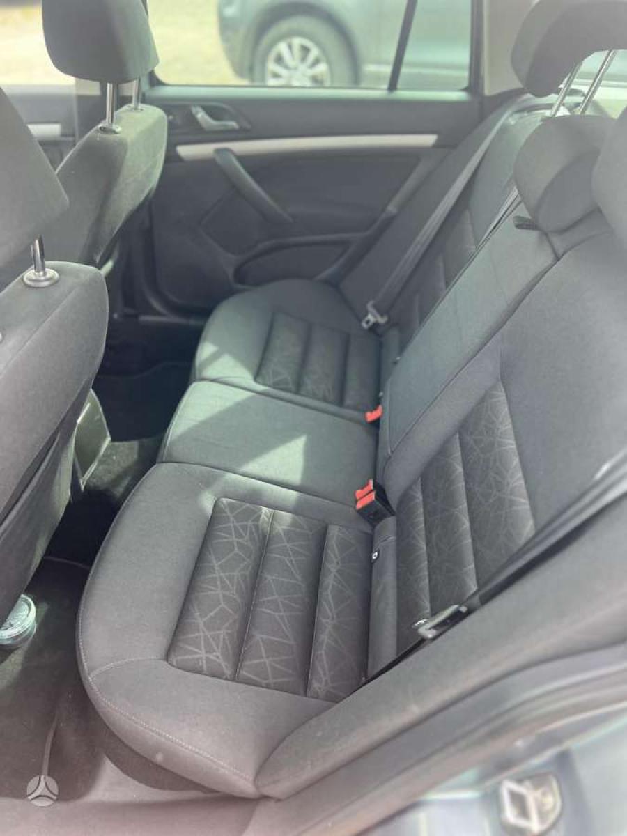 Grey Skoda Octavia 2012 in Utena, with an engine capacity of 1.60 L and mileage of 204 thousand km for 3950 €, photo 18 on AUTOMOTO.COM.LV