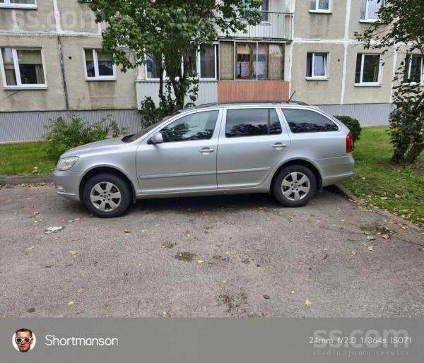 Grey Skoda Octavia 2012 in Riga, with an engine capacity of 1.60 L and mileage of 266 thousand km for 4200 €, photo 7 on AUTOMOTO.COM.LV