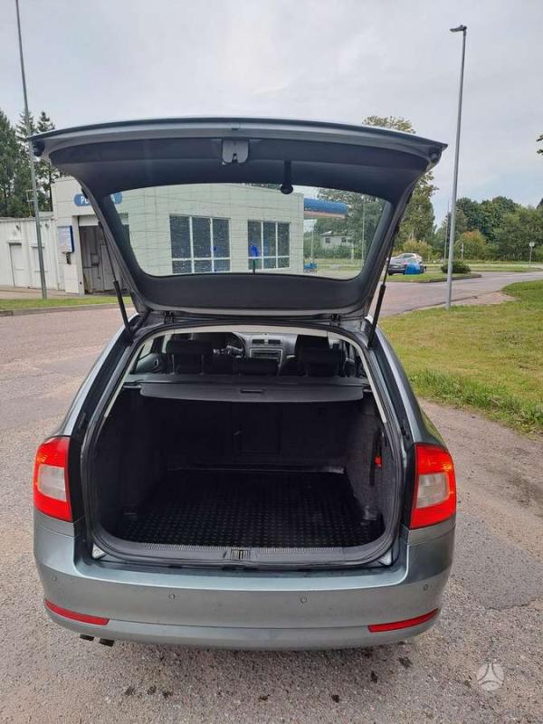 Pelēks Skoda Octavia 2012 Klaipėda, ar dzinēja tilpumu 1.39 L un nobraukumu 290 tūkst. km par 3000 €, foto 8 vietnē AUTOMOTO.COM.LV