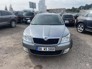 Grey Skoda Octavia 2012 in Utena, with an engine capacity of 1.60 L and mileage of 204 thousand km for 3750 €, photo 3 on AUTOMOTO.COM.LV