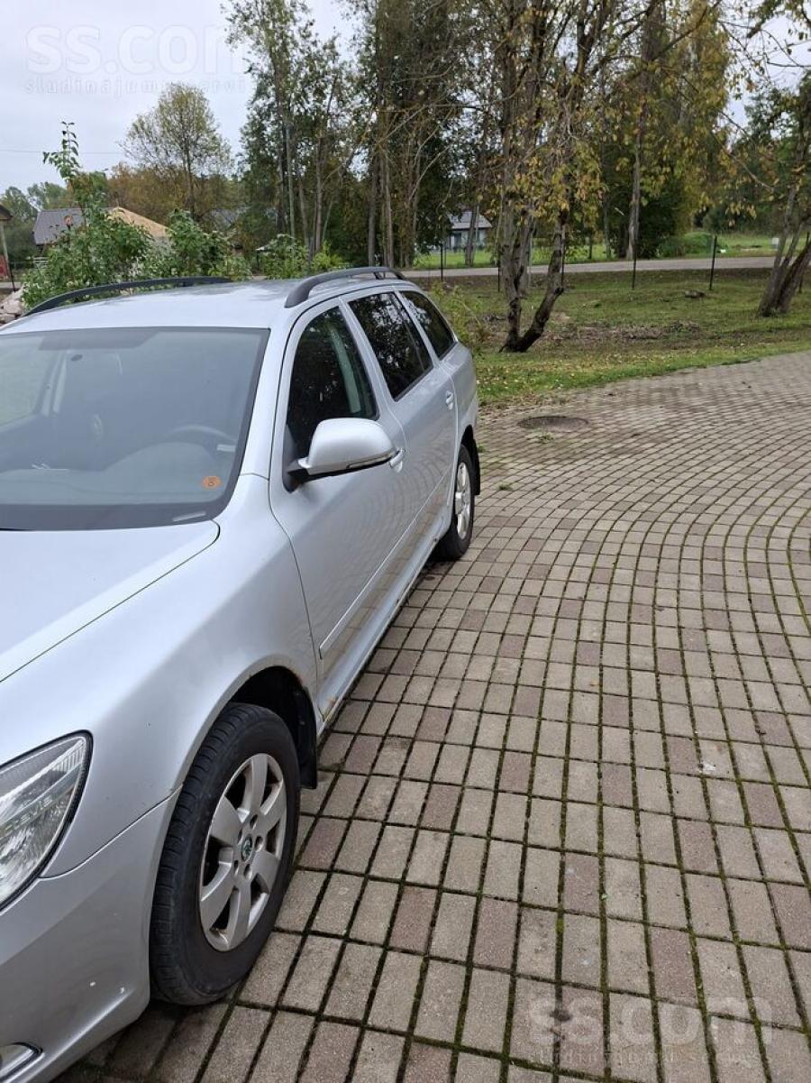 Pelēks Skoda Octavia 2012 Limbaži, ar dzinēja tilpumu 1.60 L un nobraukumu 477 tūkst. km par 2200 €, foto 9 vietnē AUTOMOTO.COM.LV