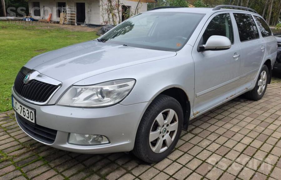 Pelēks Skoda Octavia 2012 Limbaži, ar dzinēja tilpumu 1.60 L un nobraukumu 477 tūkst. km par 2200 €, foto 10 vietnē AUTOMOTO.COM.LV