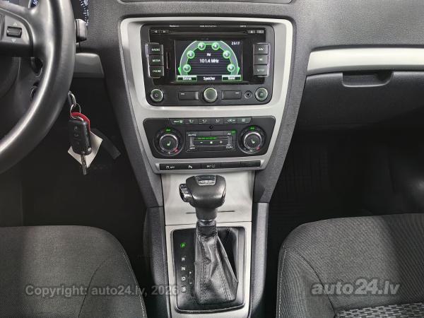 Grey Skoda Octavia 2012 in Viljandi, with an engine capacity of 2.00 L and mileage of 270 thousand km for 6190 €, photo 9 on AUTOMOTO.COM.LV