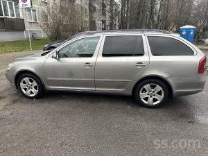 Grey Skoda Octavia 2013 in Riga, with an engine capacity of 1.60 L and mileage of 600 thousand km for 1400 €, photo 5 on AUTOMOTO.COM.LV