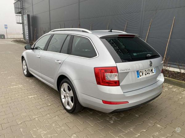 Grey Skoda Octavia 2013 in Vilnius, with an engine capacity of 1.60 L and mileage of 271 thousand km for 6700 €, photo 3 on AUTOMOTO.COM.LV