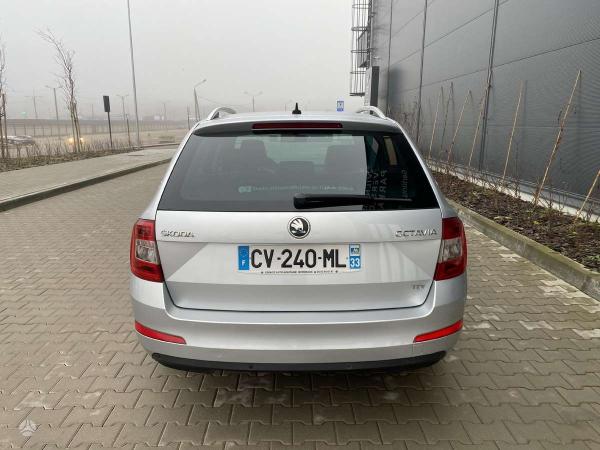 Grey Skoda Octavia 2013 in Vilnius, with an engine capacity of 1.60 L and mileage of 271 thousand km for 6700 €, photo 4 on AUTOMOTO.COM.LV