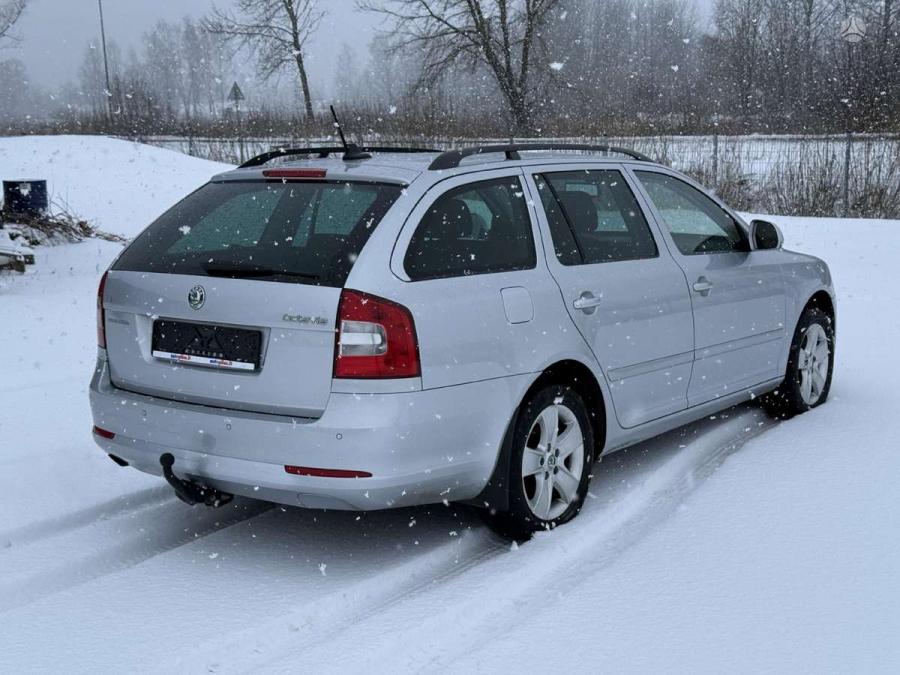 Pelēks Skoda Octavia 2013 Ukmergė, ar dzinēja tilpumu 1.60 L un nobraukumu 230 tūkst. km par 4100 €, foto 6 vietnē AUTOMOTO.COM.LV