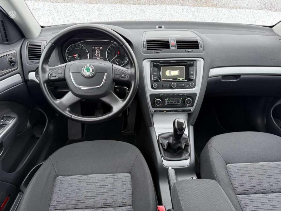 Pelēks Skoda Octavia 2013 Ukmergė, ar dzinēja tilpumu 1.60 L un nobraukumu 230 tūkst. km par 4100 €, foto 7 vietnē AUTOMOTO.COM.LV