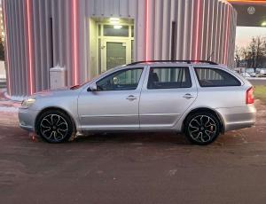 Pelēks Skoda Octavia 2013 Viļņa, ar dzinēja tilpumu 1.60 L un nobraukumu 350 tūkst. km par 2000 €, foto 5 vietnē AUTOMOTO.COM.LV