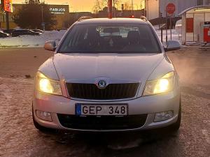 Pelēks Skoda Octavia 2013 Viļņa, ar dzinēja tilpumu 1.60 L un nobraukumu 350 tūkst. km par 2000 €, foto 8 vietnē AUTOMOTO.COM.LV