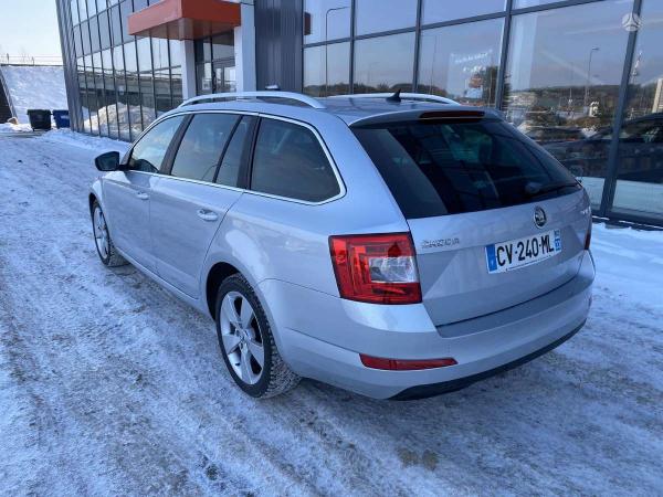 Pelēks Skoda Octavia 2013 Viļņa, ar dzinēja tilpumu 1.60 L un nobraukumu 271 tūkst. km par 6700 €, foto 3 vietnē AUTOMOTO.COM.LV