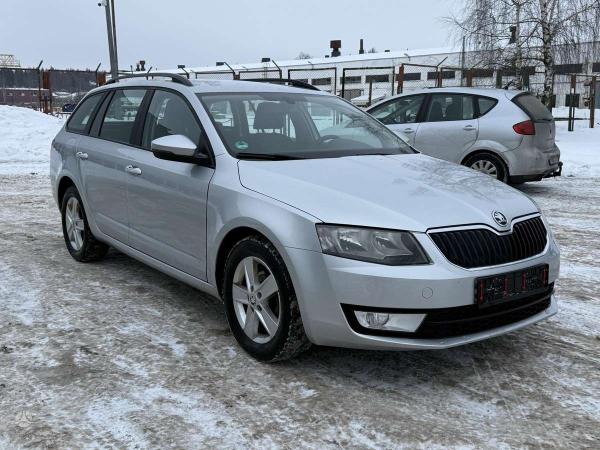 Grey Skoda Octavia 2013 in Rokiskis, with an engine capacity of 1.97 L and mileage of 309 thousand km for 4900 €, photo 2 on AUTOMOTO.COM.LV