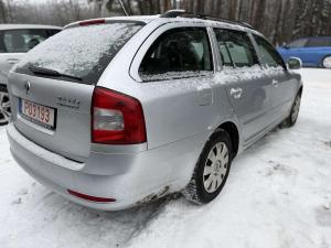 Grey Skoda Octavia 2013 in Kazlu Ruda, with an engine capacity of 1.60 L and mileage of 317 thousand km for 3350 €, photo 3 on AUTOMOTO.COM.LV