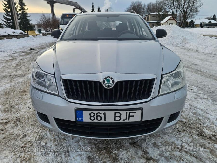 Grey Skoda Octavia 2013 in Paide, with an engine capacity of 1.20 L and mileage of 150 thousand km for 4250 €, photo 2 on AUTOMOTO.COM.LV