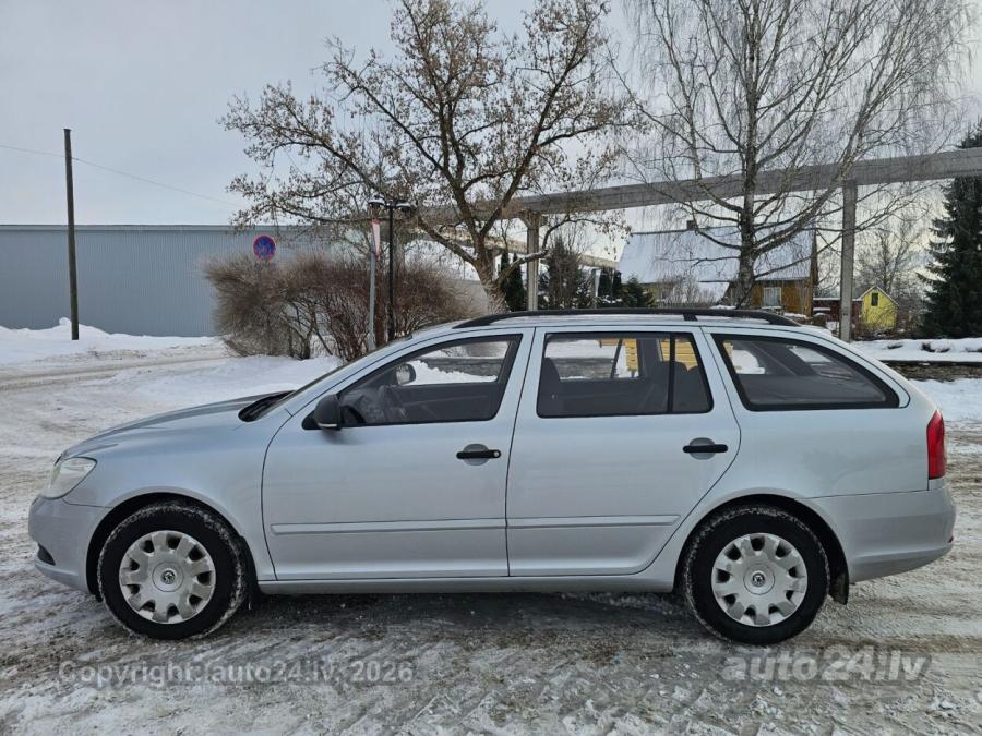 Grey Skoda Octavia 2013 in Paide, with an engine capacity of 1.20 L and mileage of 150 thousand km for 4250 €, photo 3 on AUTOMOTO.COM.LV