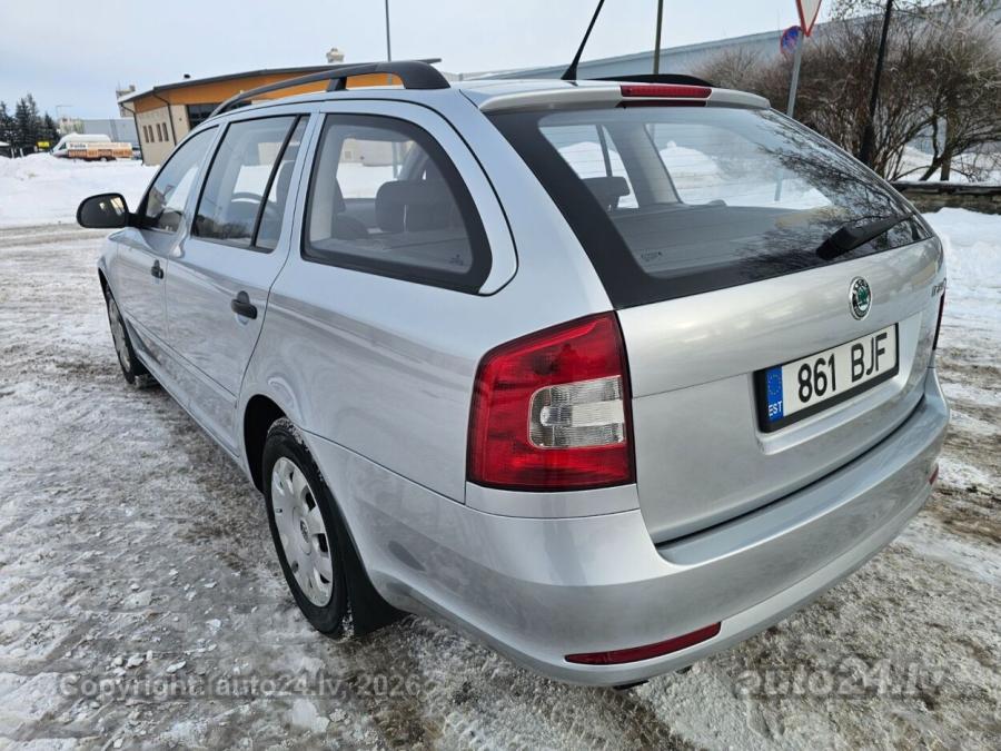 Grey Skoda Octavia 2013 in Paide, with an engine capacity of 1.20 L and mileage of 150 thousand km for 4250 €, photo 4 on AUTOMOTO.COM.LV