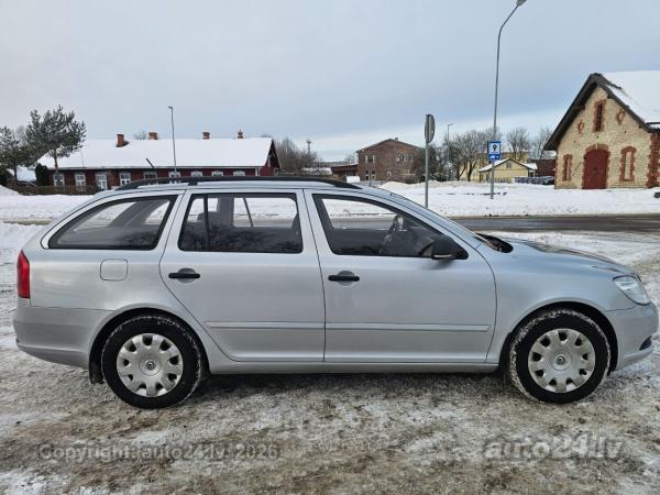 Grey Skoda Octavia 2013 in Paide, with an engine capacity of 1.20 L and mileage of 150 thousand km for 4250 €, photo 7 on AUTOMOTO.COM.LV