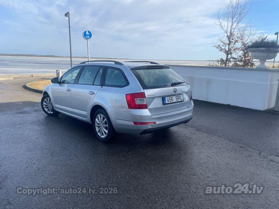 Grey Skoda Octavia 2013 in Tallinn, with an engine capacity of 1.40 L and mileage of 249 thousand km for 3500 €, photo 4 on AUTOMOTO.COM.LV