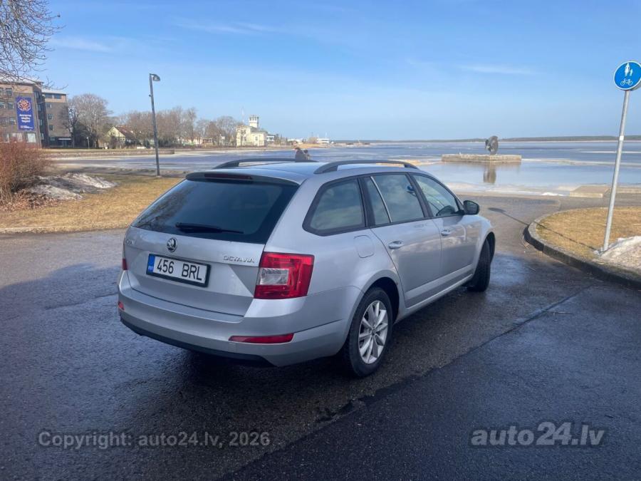 Grey Skoda Octavia 2013 in Tallinn, with an engine capacity of 1.40 L and mileage of 249 thousand km for 3500 €, photo 5 on AUTOMOTO.COM.LV