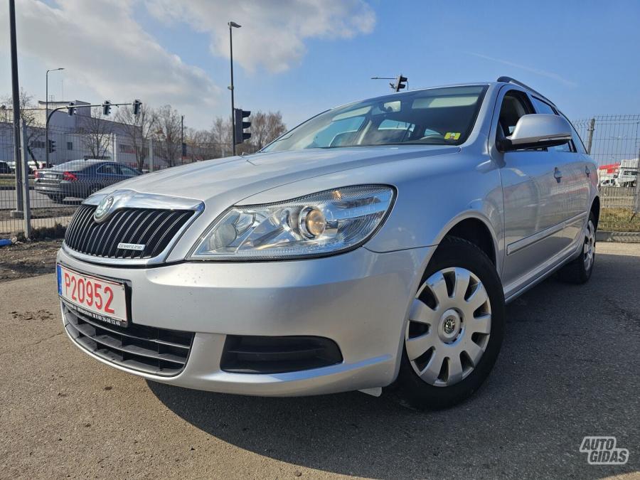 Grey Skoda Octavia 2013 in Kaunas, with an engine capacity of 1.60 L and mileage of 299 thousand km for 3850 €, photo 11 on AUTOMOTO.COM.LV