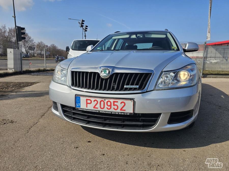 Grey Skoda Octavia 2013 in Kaunas, with an engine capacity of 1.60 L and mileage of 299 thousand km for 3850 €, photo 13 on AUTOMOTO.COM.LV